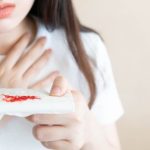 What causes webbing between fingers or toes and how to treat it ...